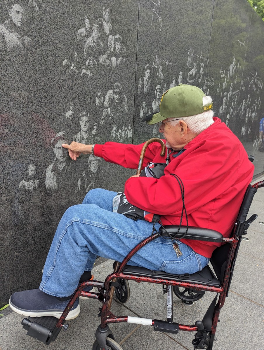 Honor Flight rewards two veterans with Tidewell ties | Tidewell Foundation